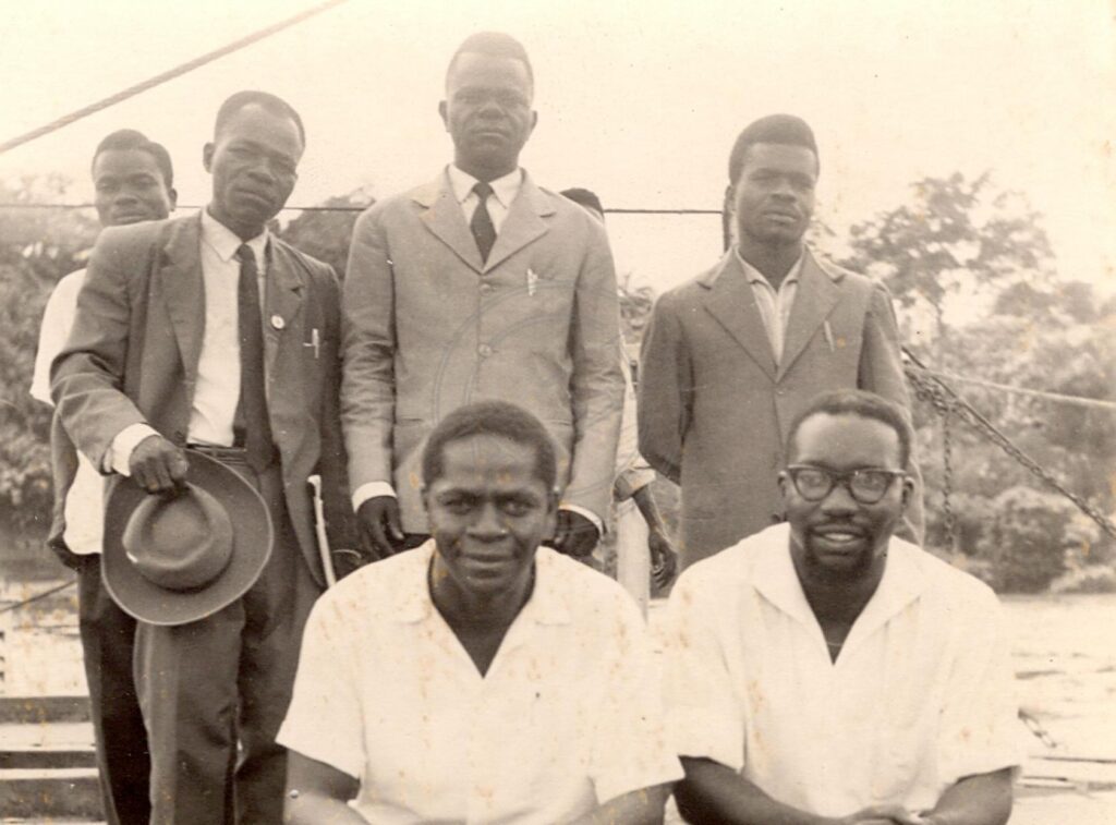 Cosmogonia Bantu: NZAMBI A MPUNGU (Deus Supremo), a Criação da Natureza ...